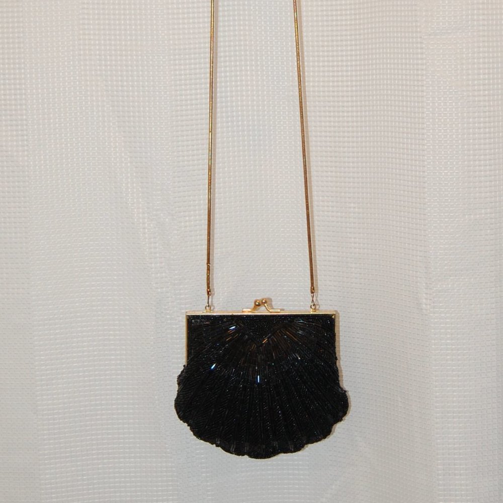 Exclusive From Bueno Black Shell Shape Beaded Purse W… - Gem